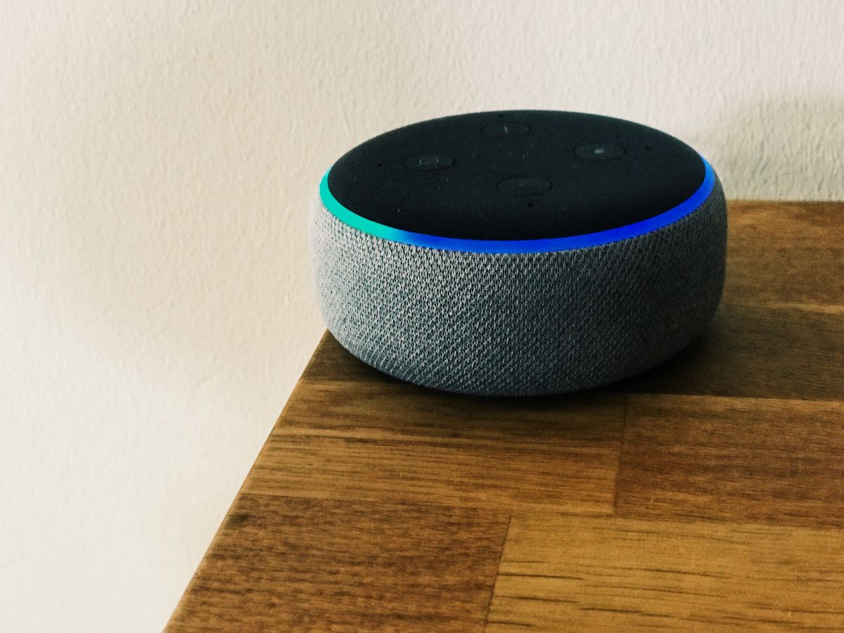 Amazon lança Alexa+ com inteligência artificial generativa - E-Commerce ...